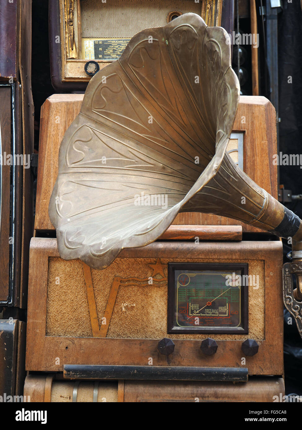 Antique gramophone hi-res stock photography and images - Alamy
