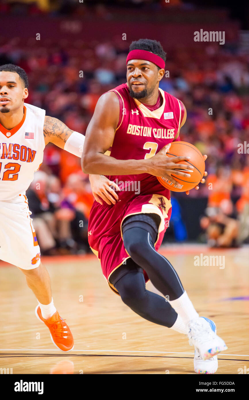 Boston College Eagles guard Eli Carter (3) drives the lane during the ...
