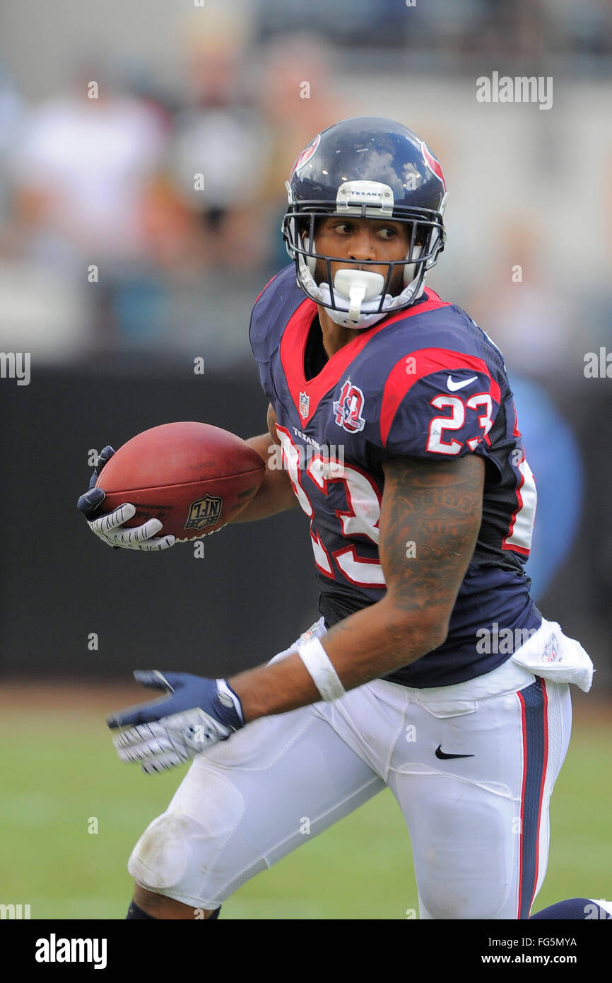 Action football nfl professional football player running hi-res stock ...