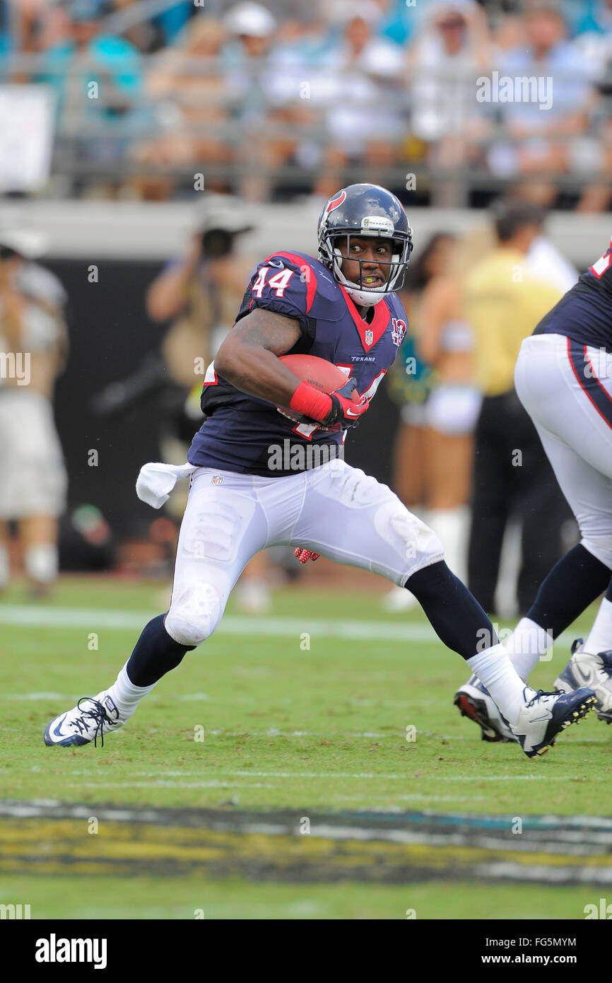 Action football nfl professional football player running back hi-res ...