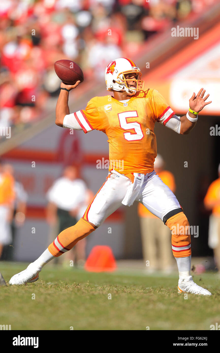 Tampa, FL, USA. 21st Oct, 2012. Tampa Bay Buccaneers quarterback Josh ...