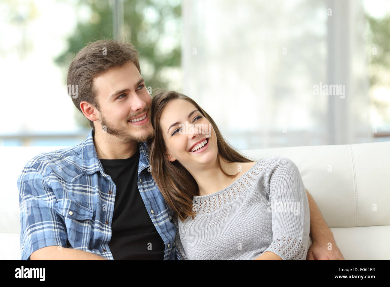 Couple thinking hi-res stock photography and images - Alamy