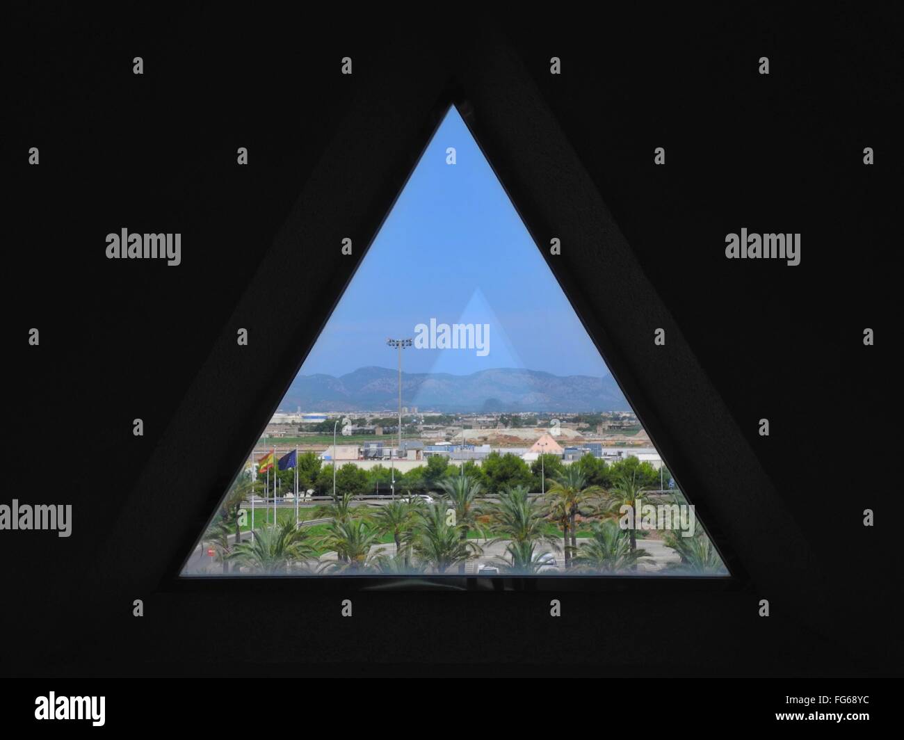 Triangle window architecture hi-res stock photography and images - Alamy