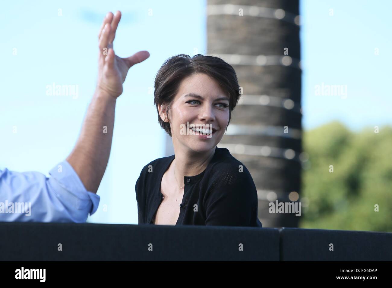 Lauren Cohan seen at Universal Studios where she was interviewed by ...