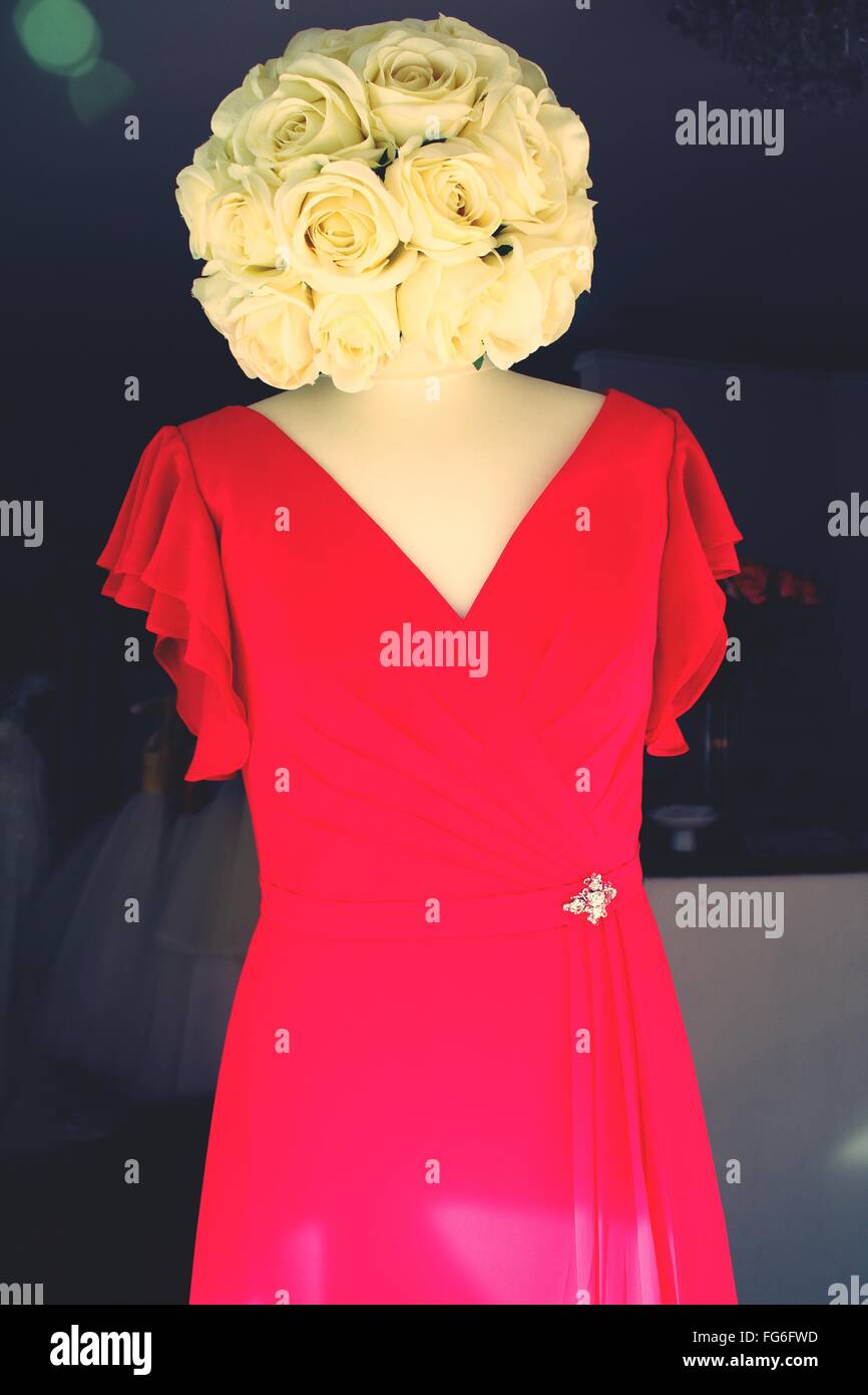 Red dress mannequin hi-res stock photography and images - Alamy