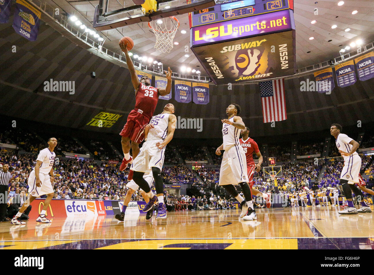 Baton Rouge, LA, USA. 17th Feb, 2016. Alabama Crimson Tide guard Retin ...