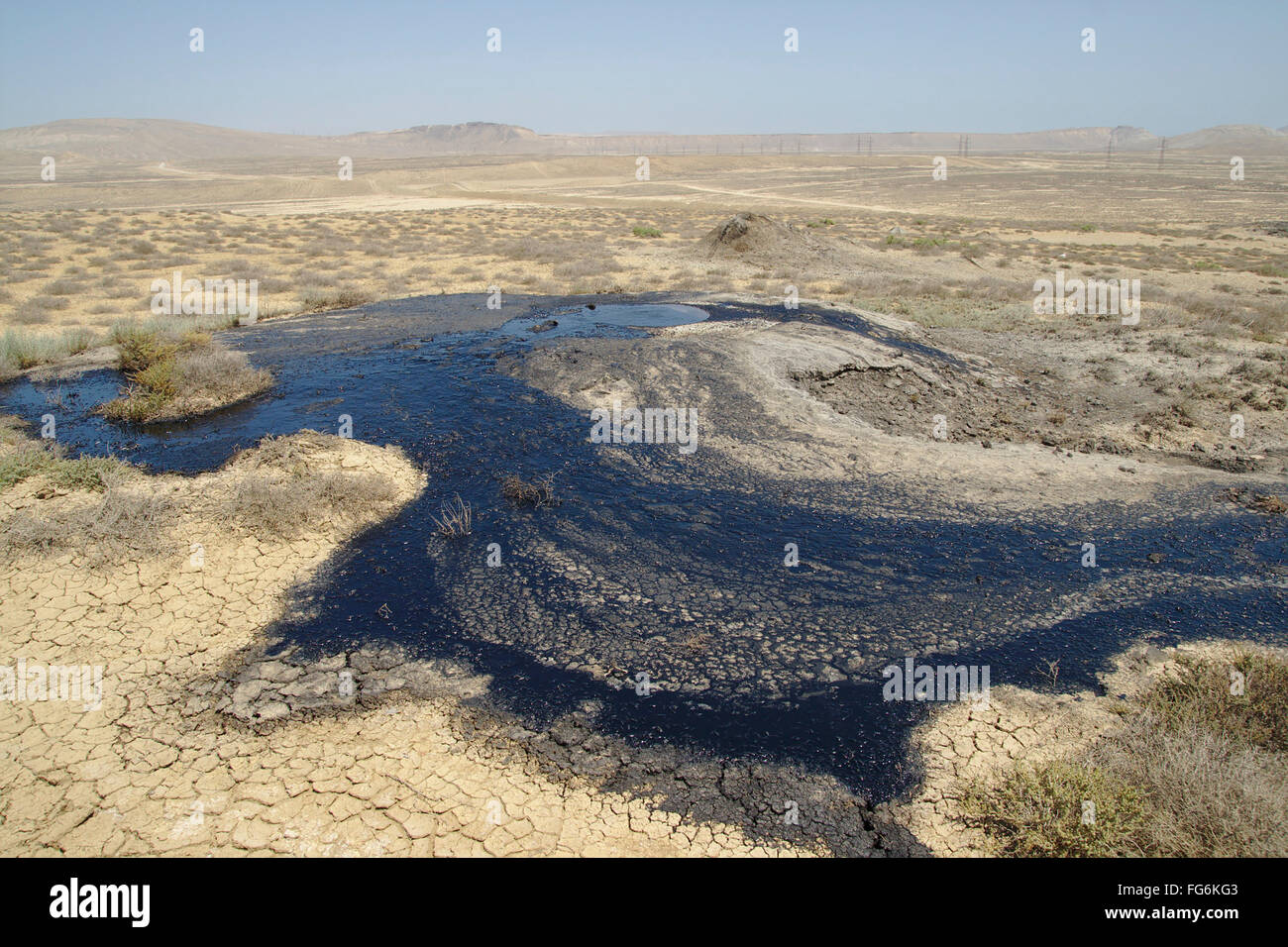 Natural petroleum seep and deposits of bitumen, north of Baku ...