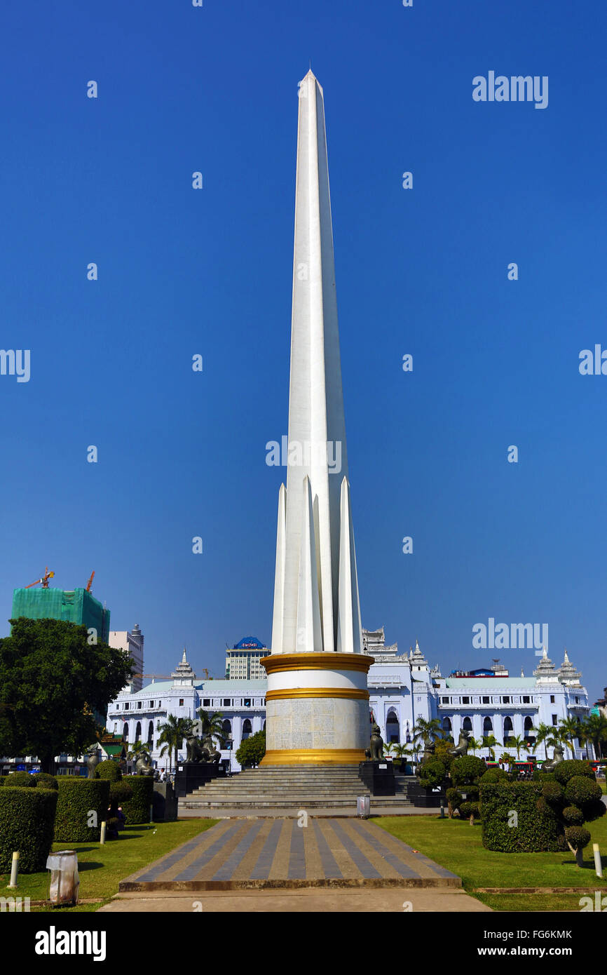 Independence Monument in Maha Bandola Garden park, Yangon, Myanmar ...