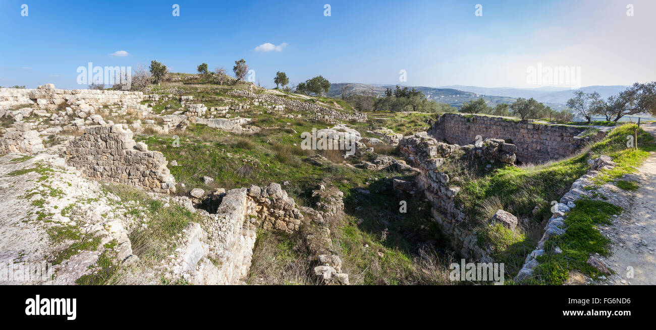 Stone wall ruins; Sabasita, Samaria, Israel Stock Photo - Alamy