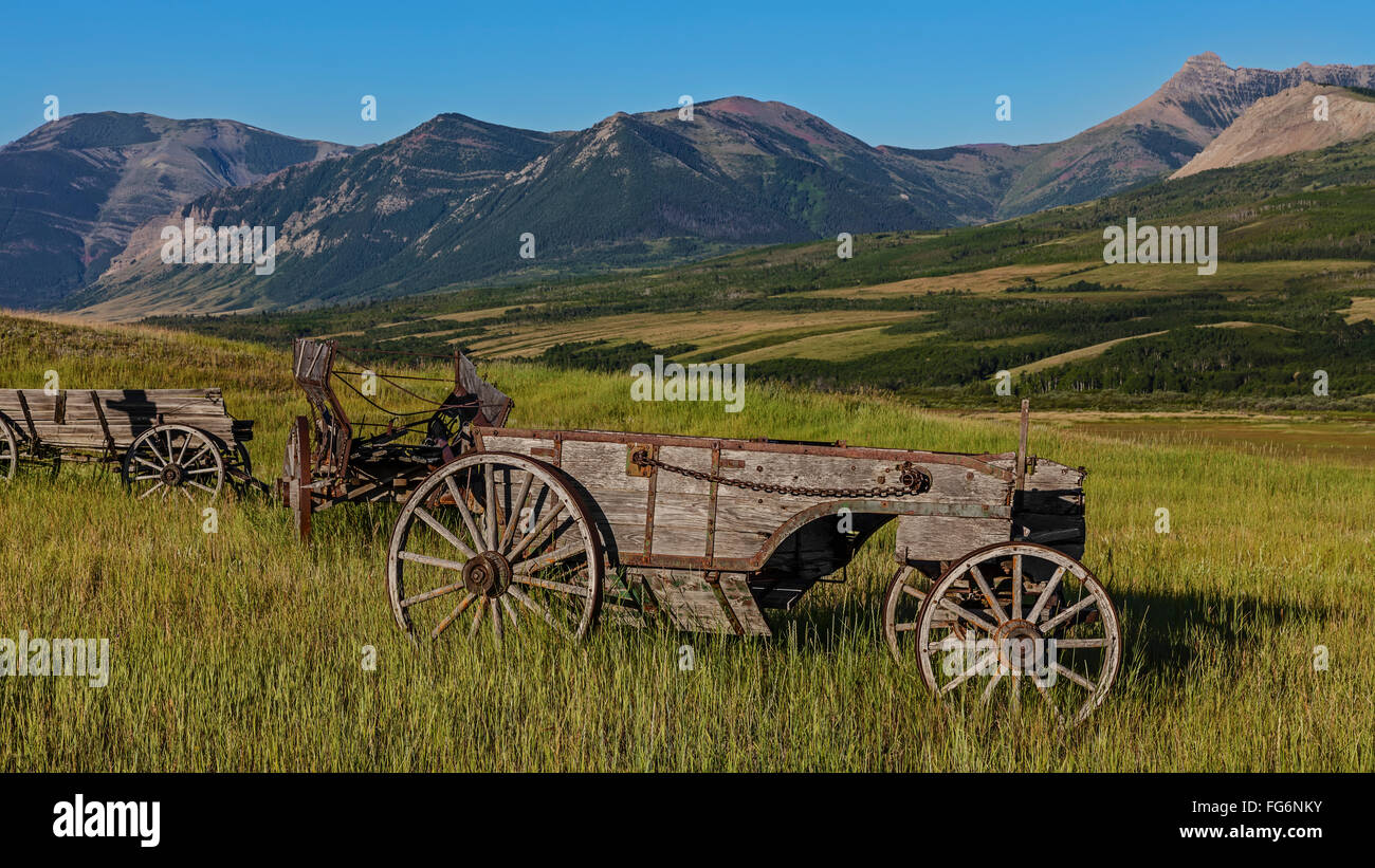 Old wagons hi-res stock photography and images - Alamy