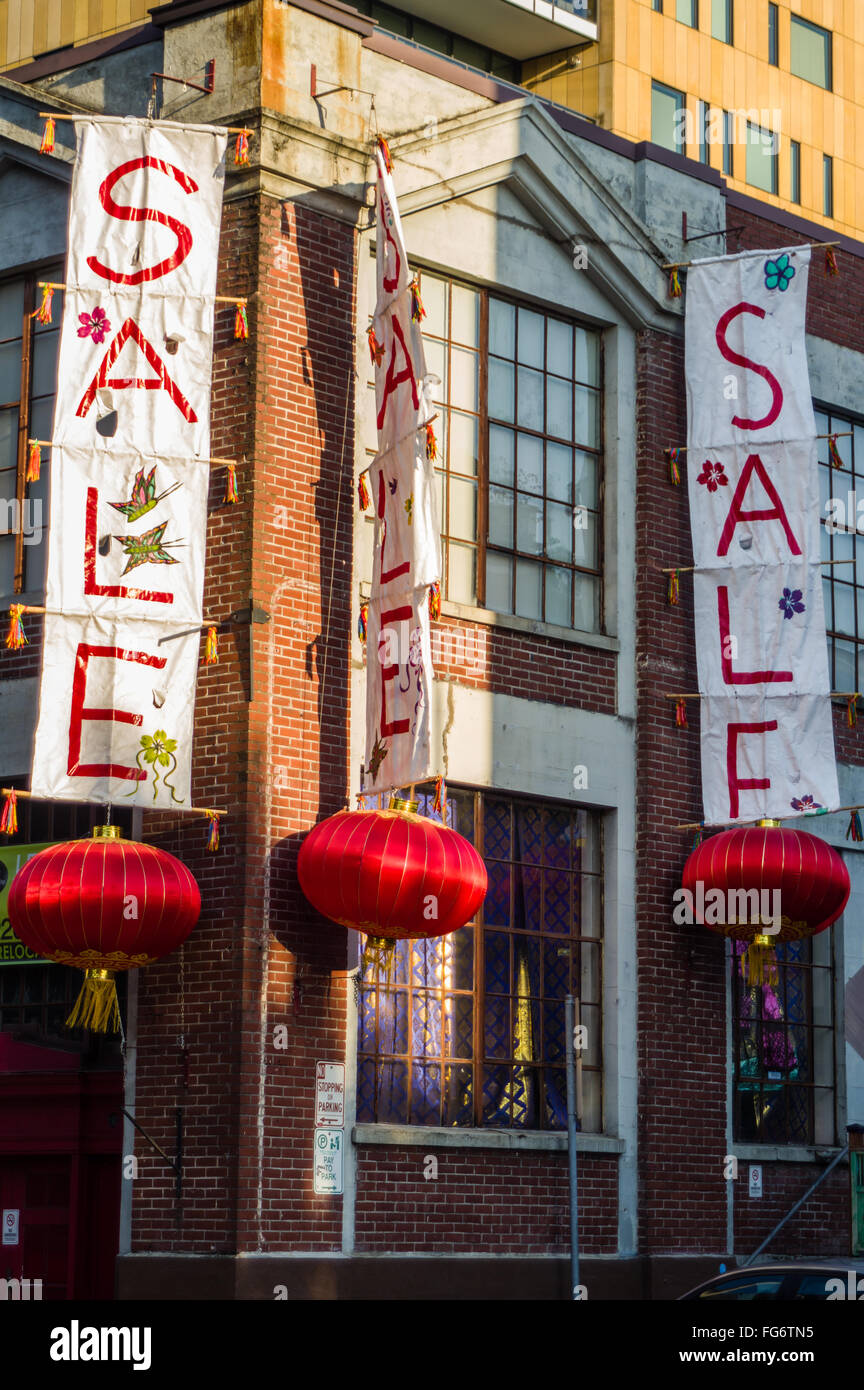 Retail building for sale hi-res stock photography and images - Alamy