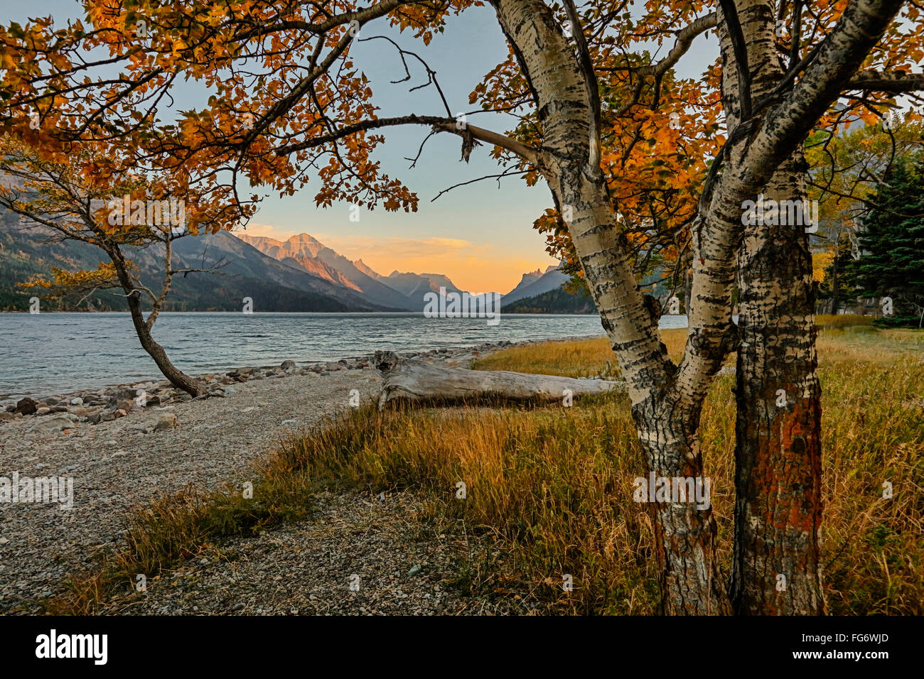 Hiking trails in waterton hi-res stock photography and images - Alamy