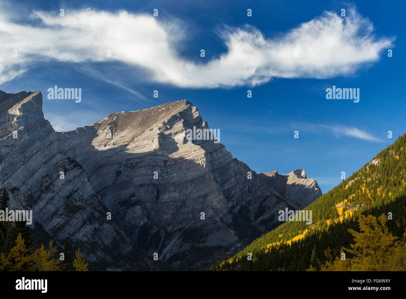 Provin mountain hi-res stock photography and images - Alamy