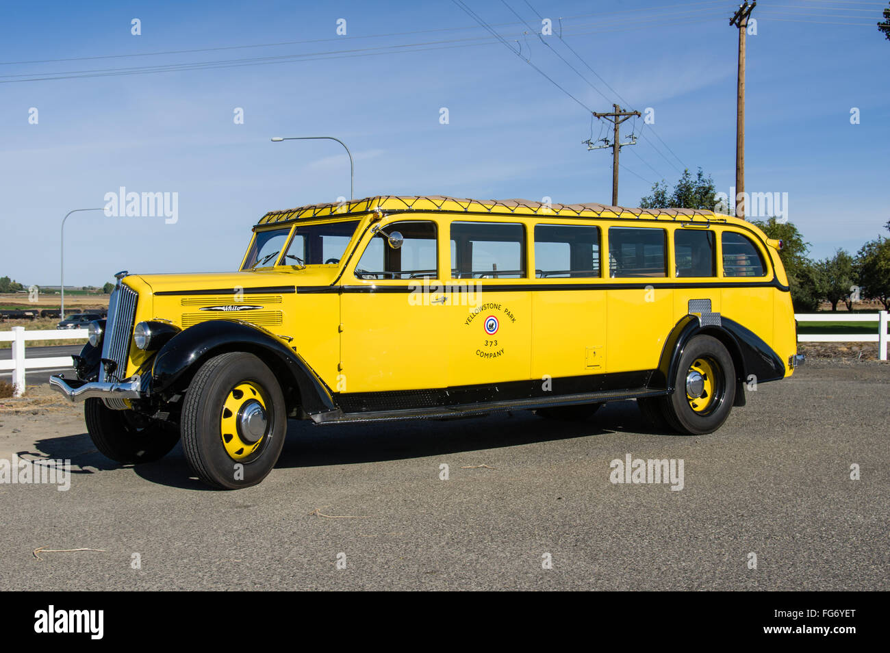 Iconic yellow Yellowstone National Park bus Stock Photo - Alamy
