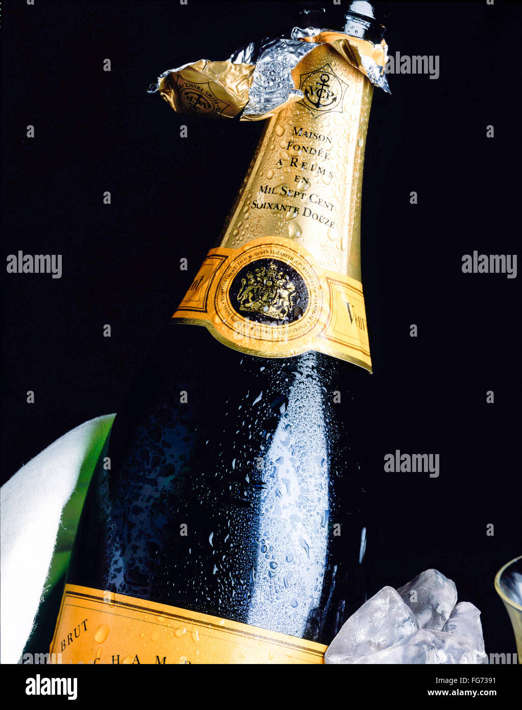 Veuve Clicquot Champagne Bottle Stock Photos & Veuve Clicquot Champagne ...