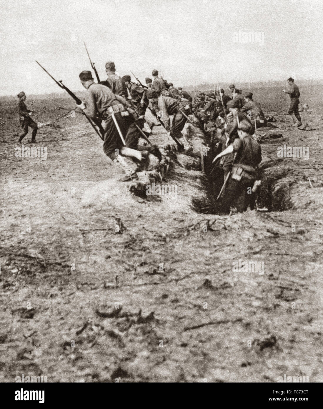 WORLD WAR I: CAMP UPTON. /nAmerican infantry soldiers training at Camp ...