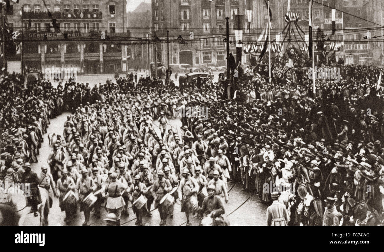 WORLD WAR I: STRASBOURG./nPlaying drums and trumpets, the French Army ...