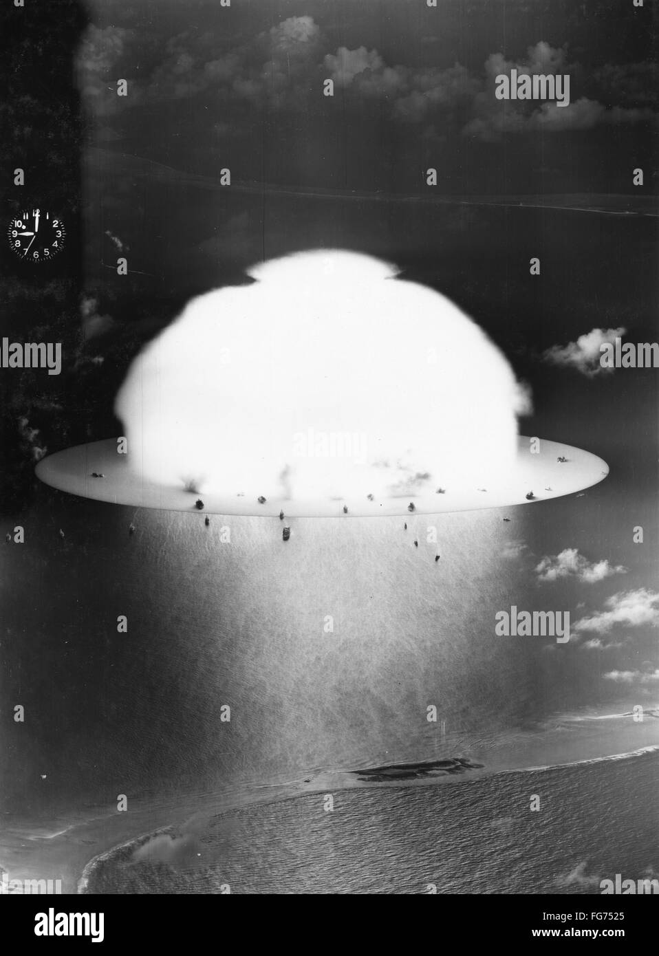 ATOMIC BOMB TEST, 1946./nAmerican atomic bomb test at Bikini Atoll in ...