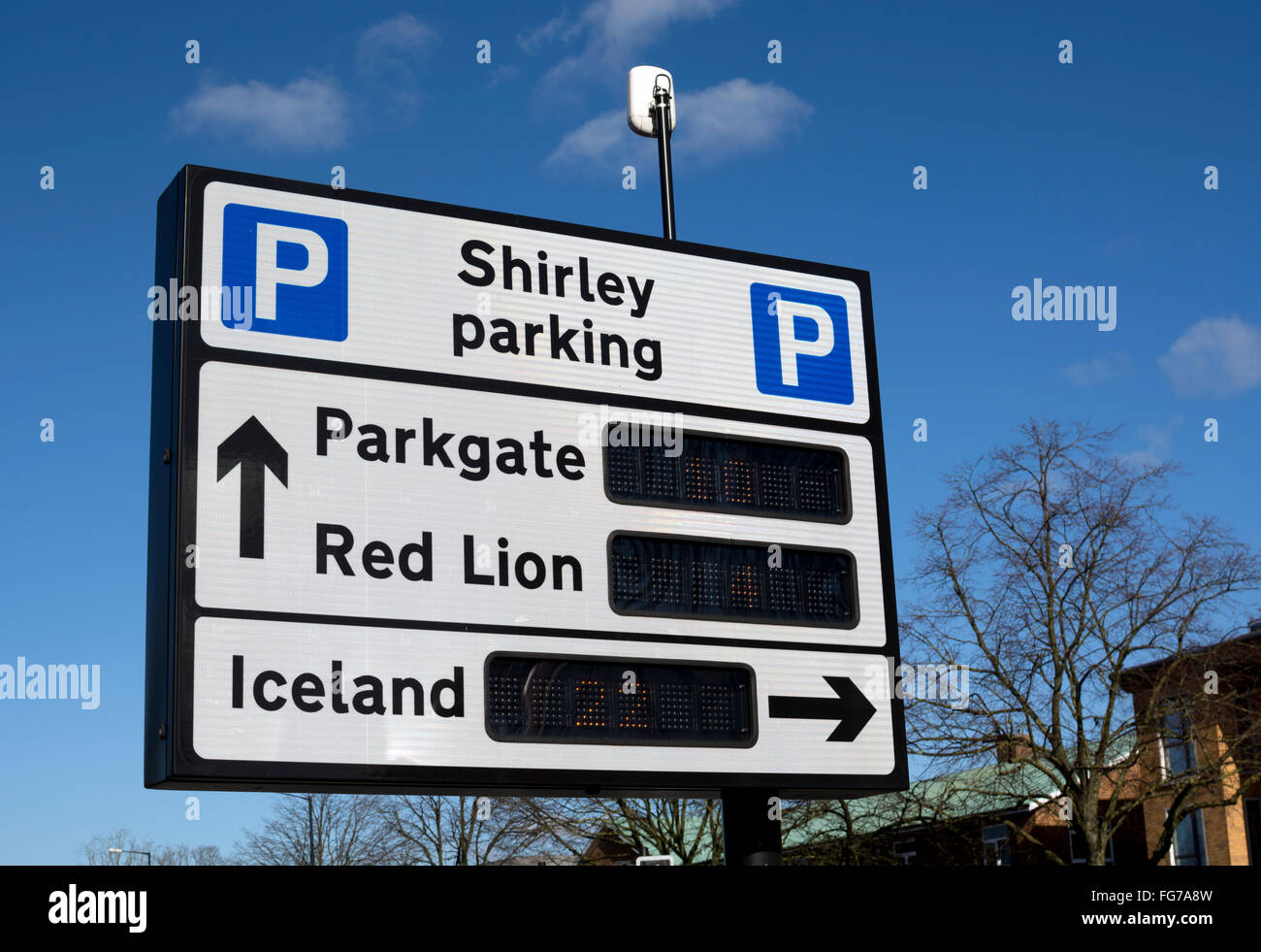 Car parking road sign signs hi-res stock photography and images - Alamy