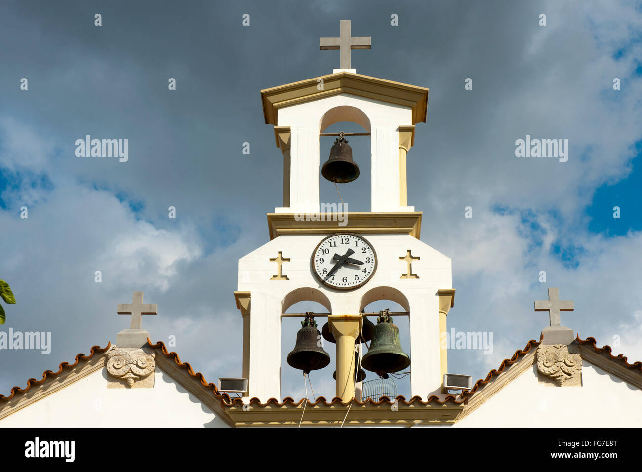 Griechenland, Kreta, Mohos, Kirche an der Platia Stock Photo - Alamy