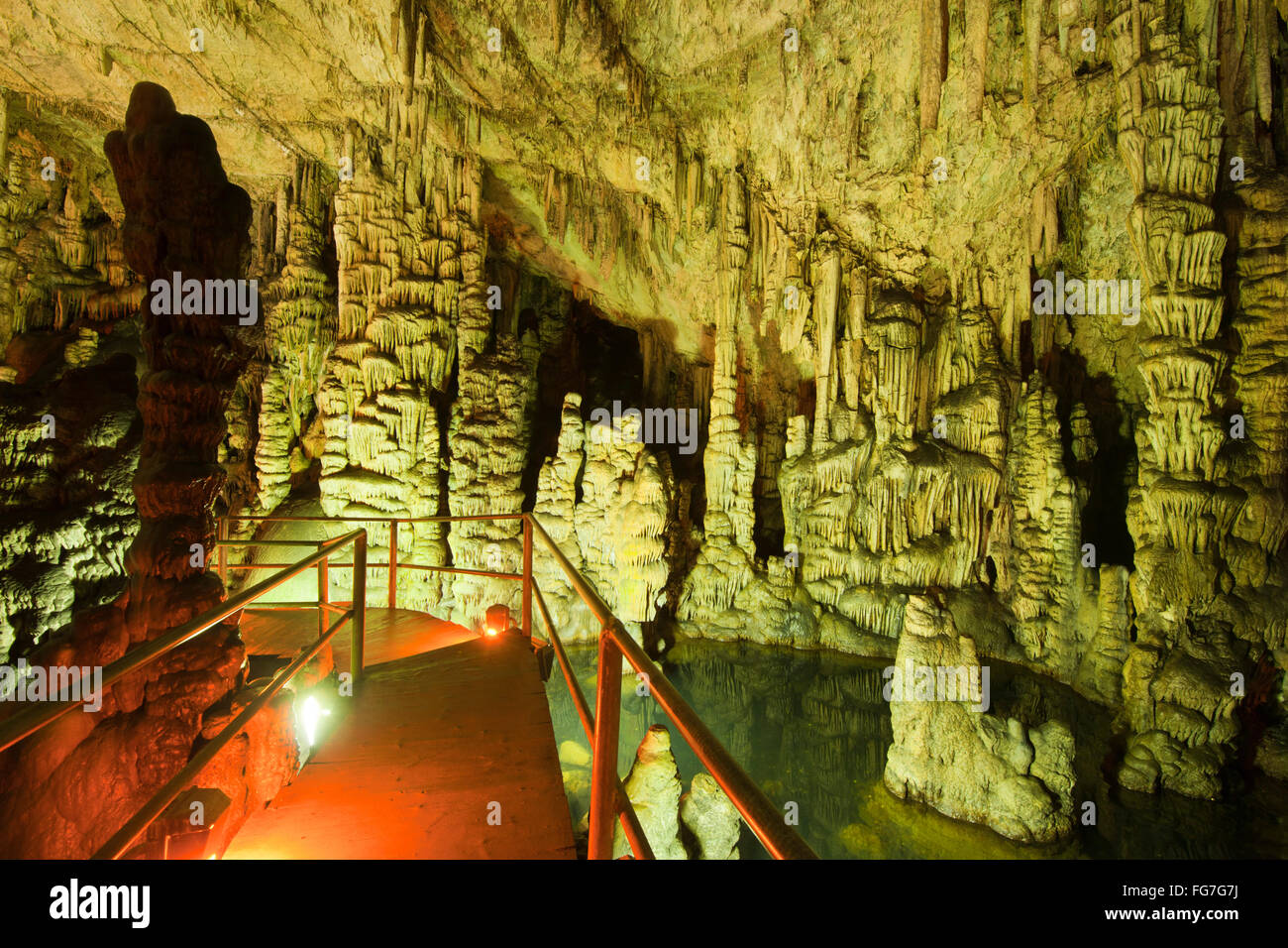 Griechenland, Kreta, Lassithi-Hochebene, Psychro, Dikteon Cave (Dikteon ...