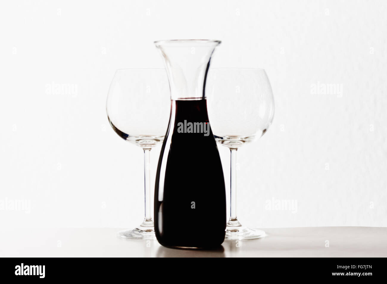 Rotwein in farbe hi-res stock photography and images - Alamy