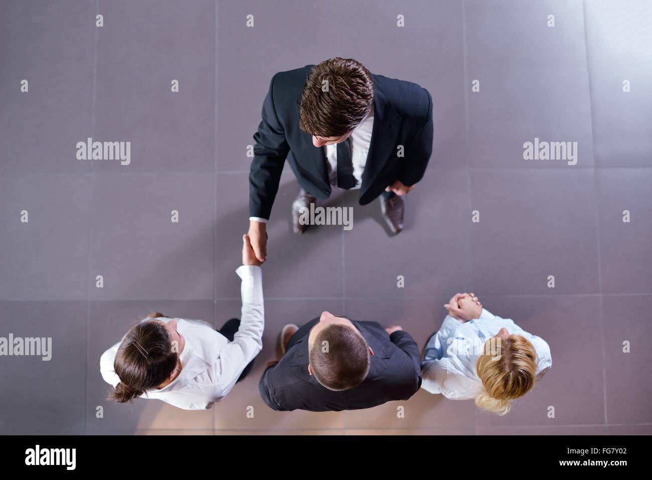 business people making deal Stock Photo - Alamy