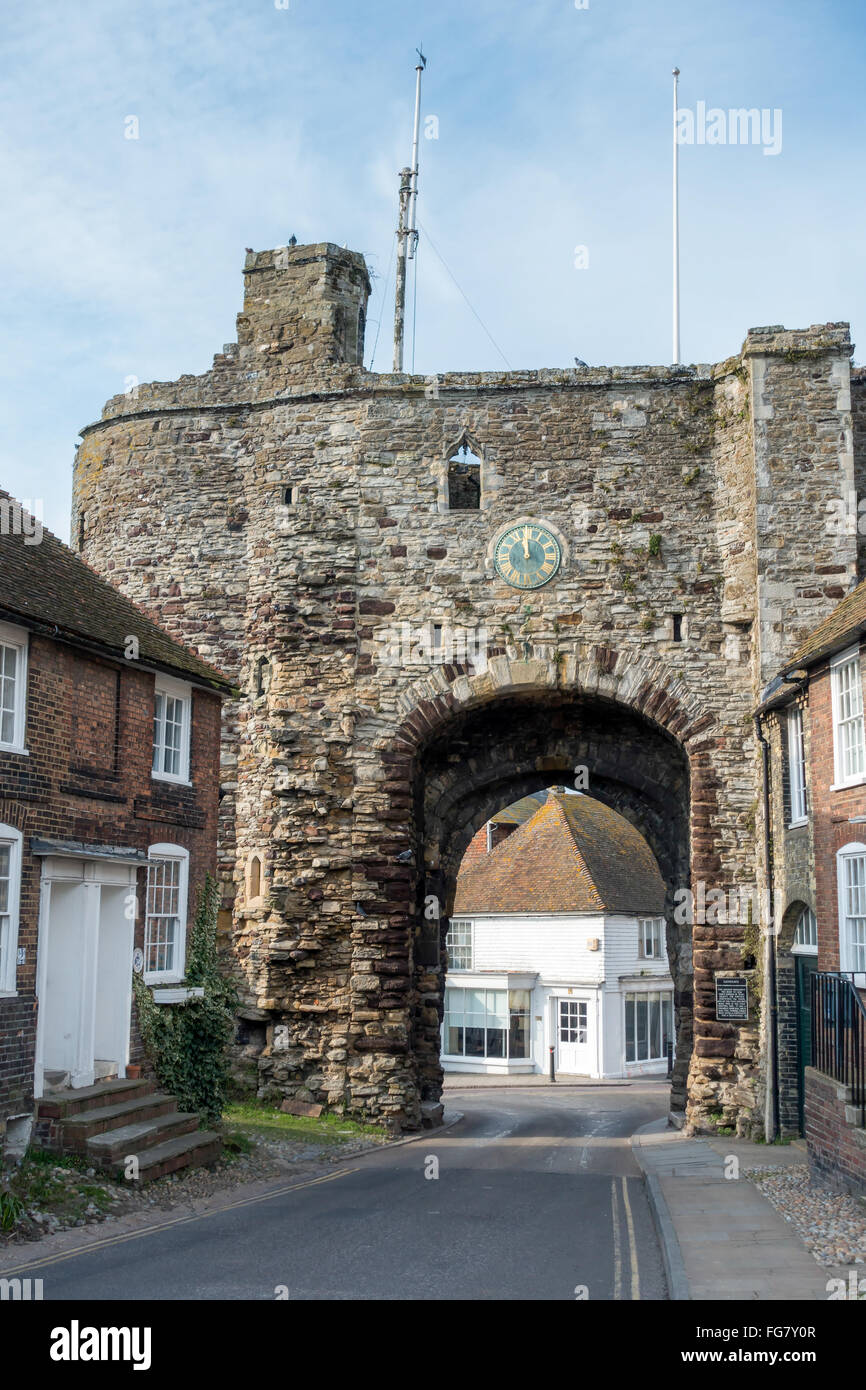 The Landgate entrance to Rye in east Sussex Stock Photo - Alamy