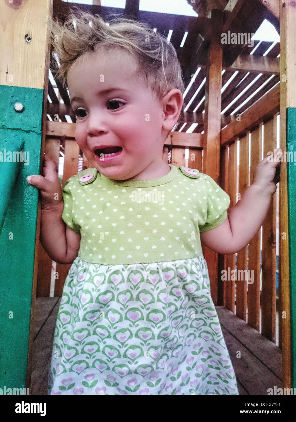 Toddler crying hi-res stock photography and images - Alamy