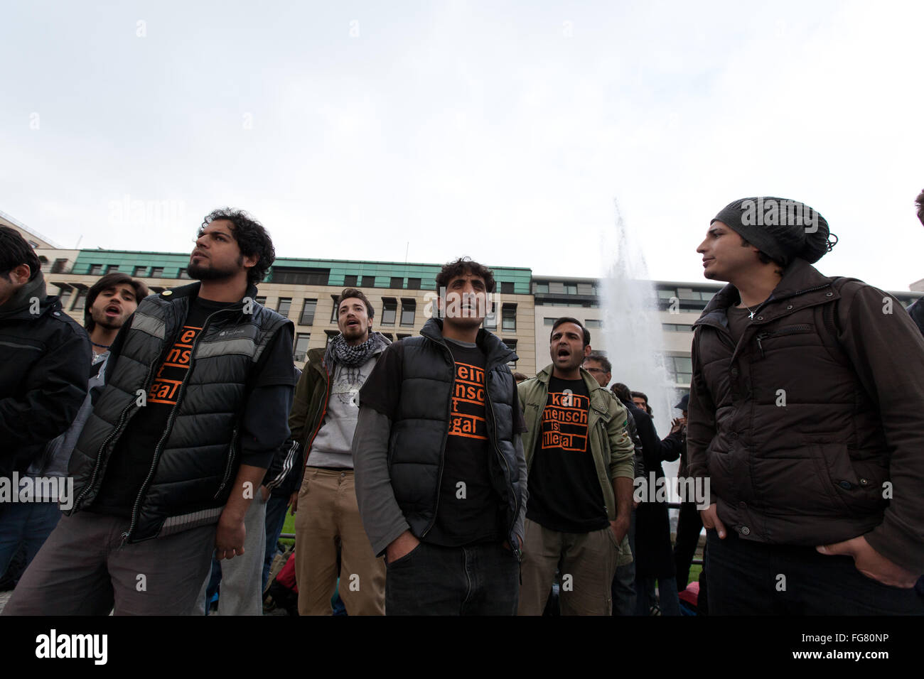 Asylum protest hi-res stock photography and images - Alamy