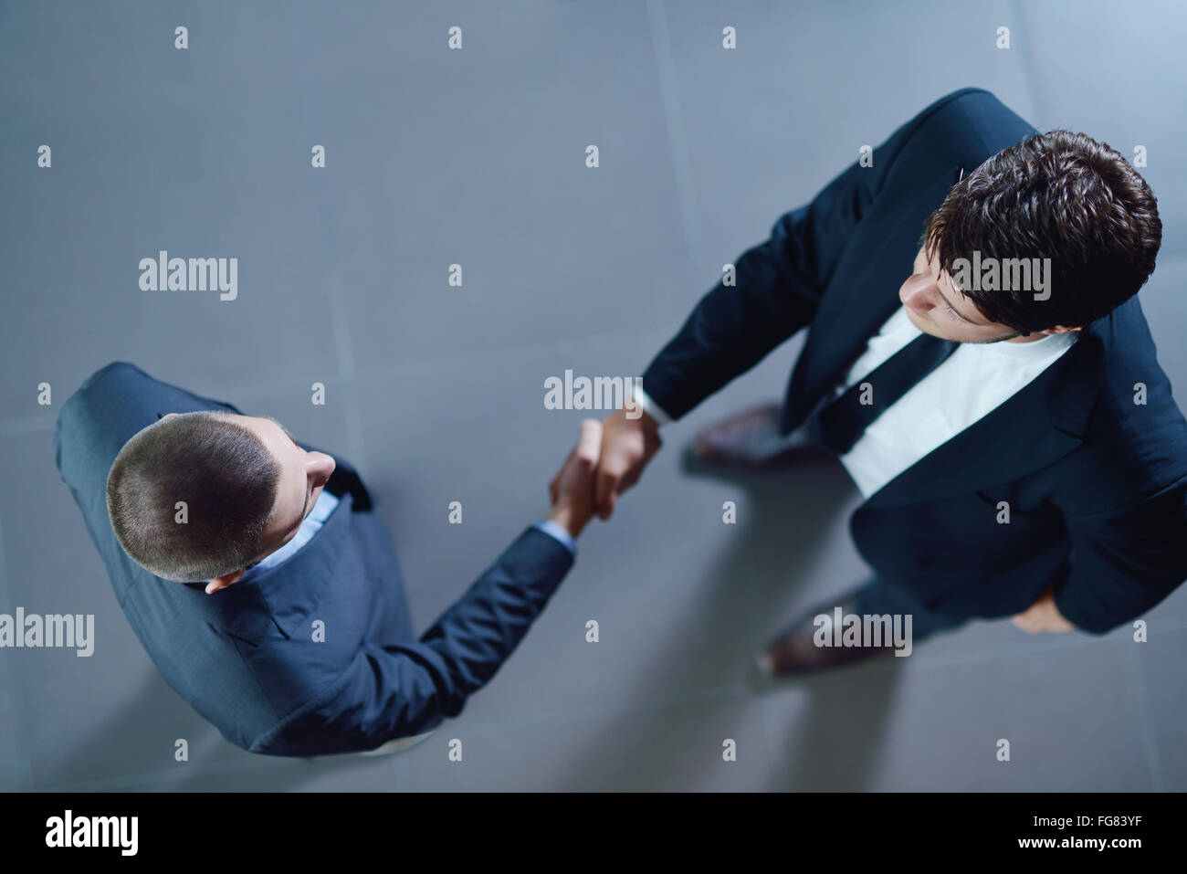 business people making deal Stock Photo - Alamy