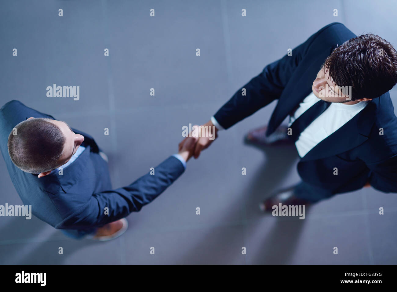 business people making deal Stock Photo - Alamy