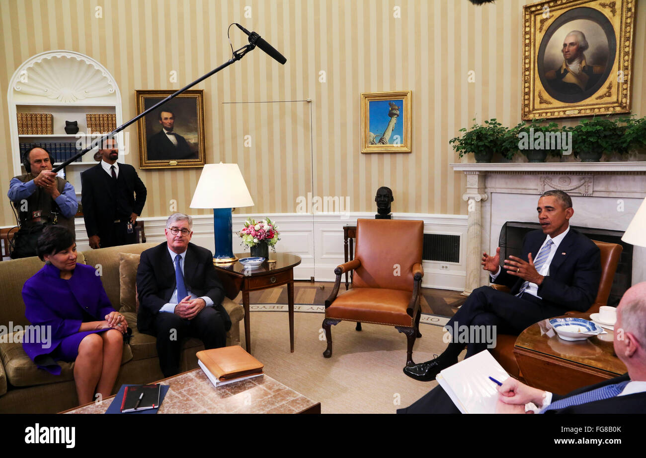 United States President Barack Obama meets with former National ...