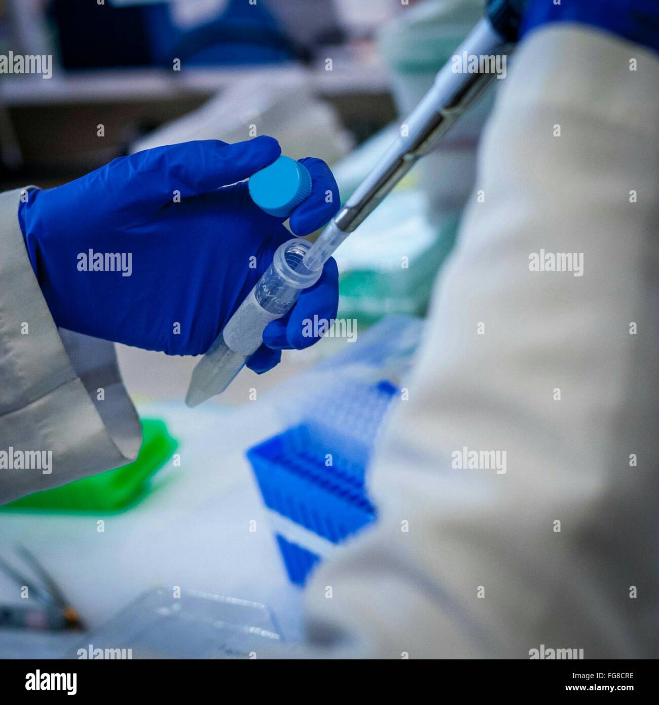 Laboratory vial hi-res stock photography and images - Alamy