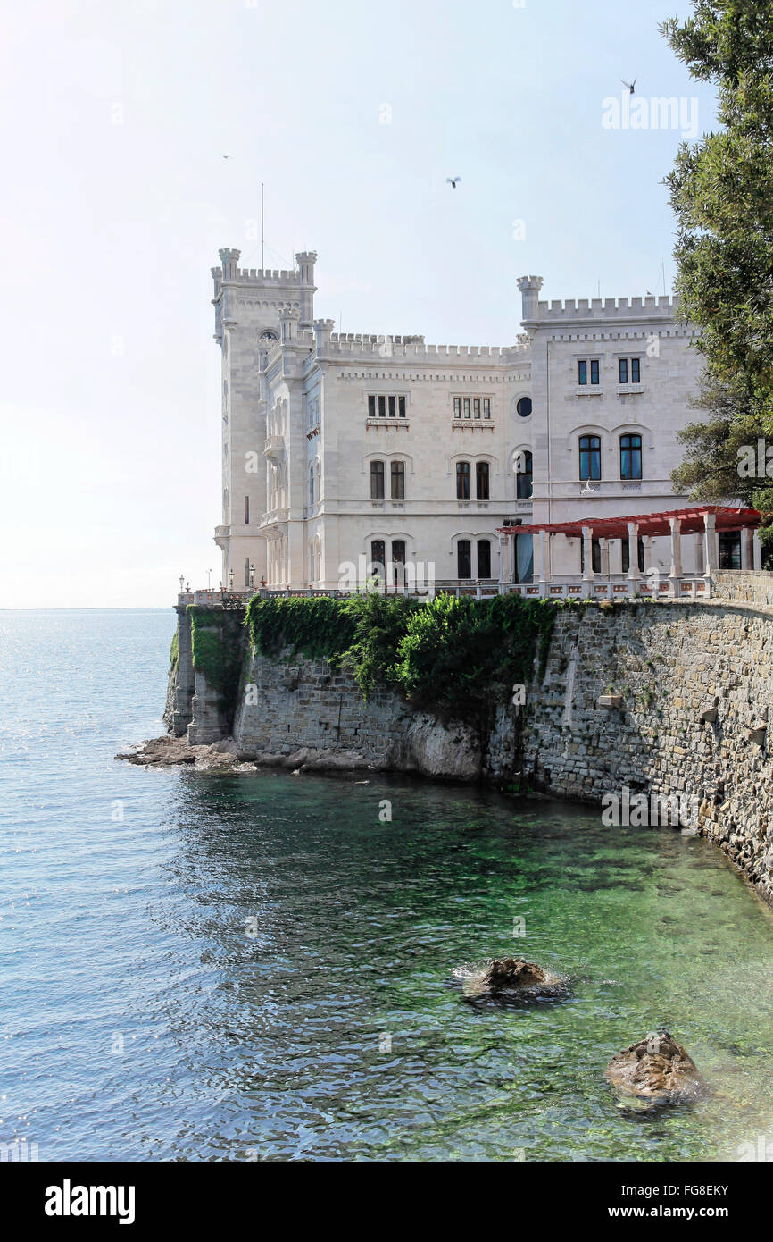 Built 1856 1860 hi-res stock photography and images - Alamy