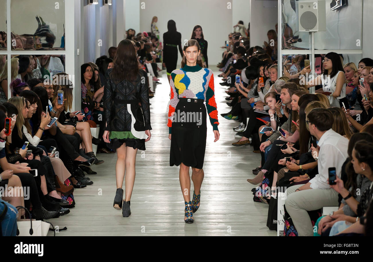 Model runaway hi-res stock photography and images - Alamy