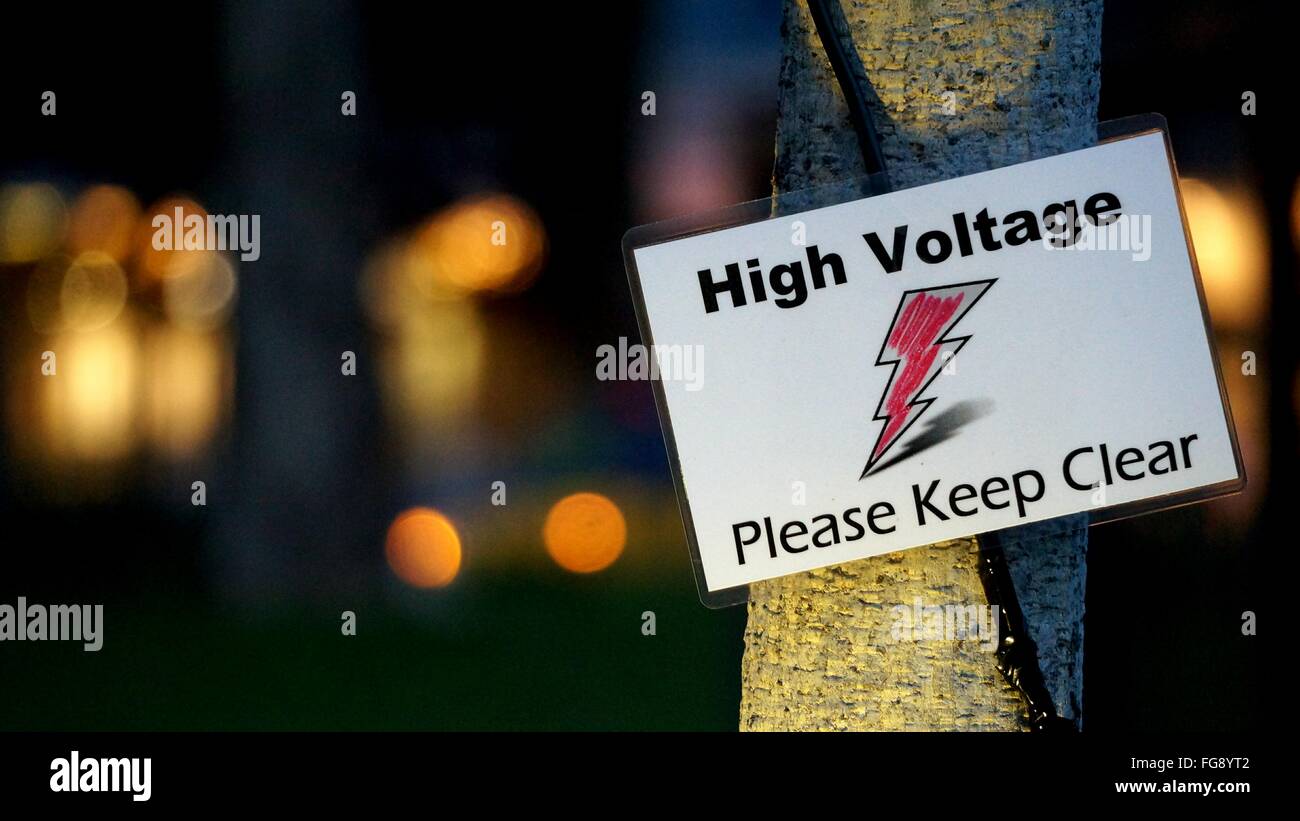 Bolt sign hi-res stock photography and images - Alamy
