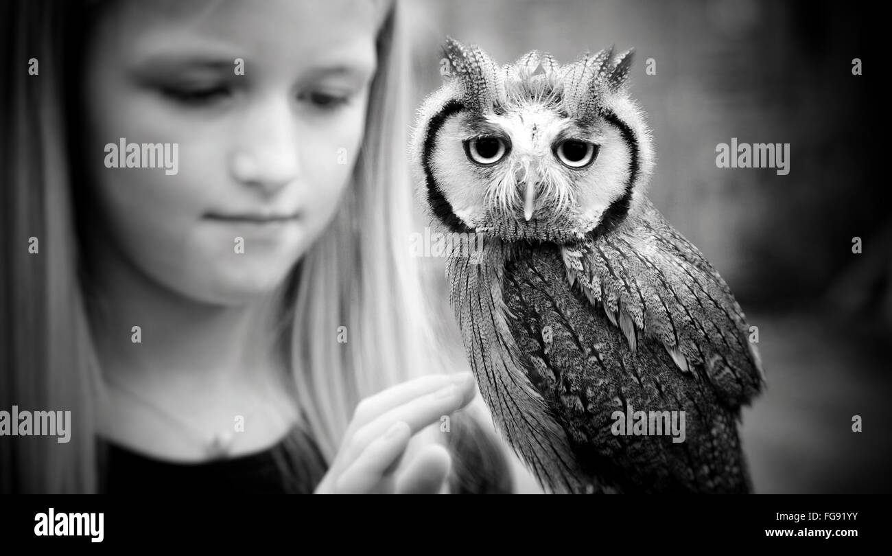 Girl owl hi-res stock photography and images - Alamy