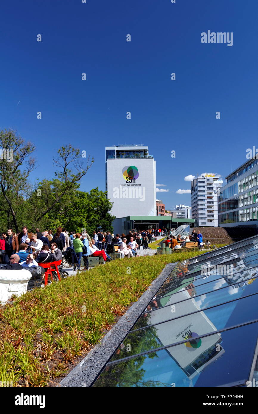 Bikini bridge hi-res stock photography and images - Alamy