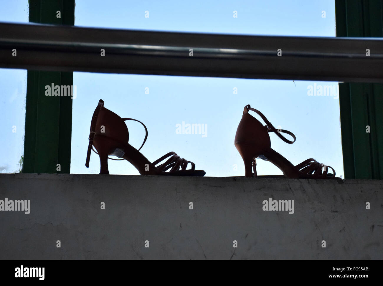 Zhumadian. 16th Feb, 2016. Photo taken on Feb. 16, 2016 shows dancing ...