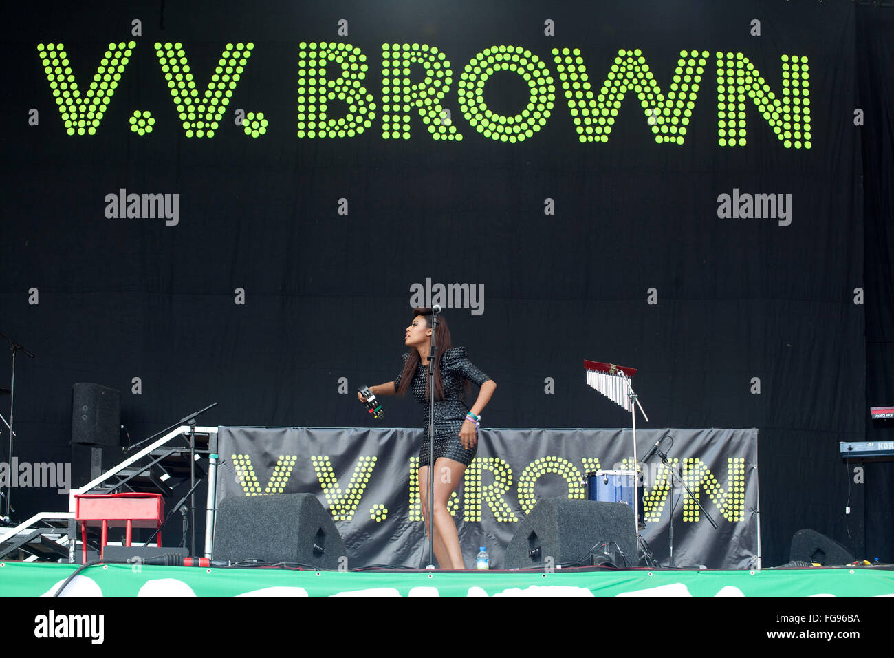 Vv singer hi-res stock photography and images - Alamy