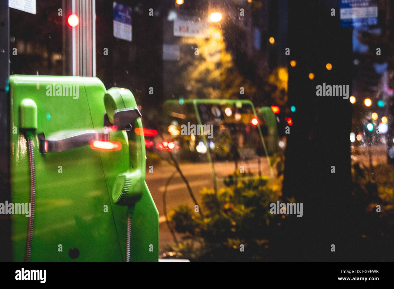 Phone booth tokyo hi-res stock photography and images - Alamy