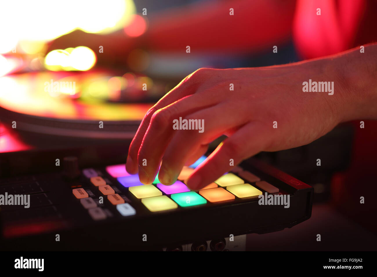 Vinyl mixing hi-res stock photography and images - Alamy
