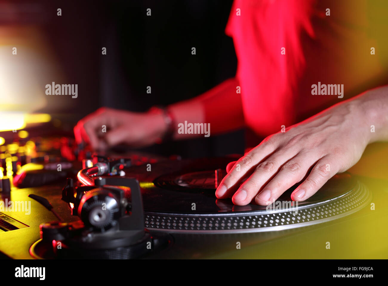 Disc jockey hi-res stock photography and images - Alamy