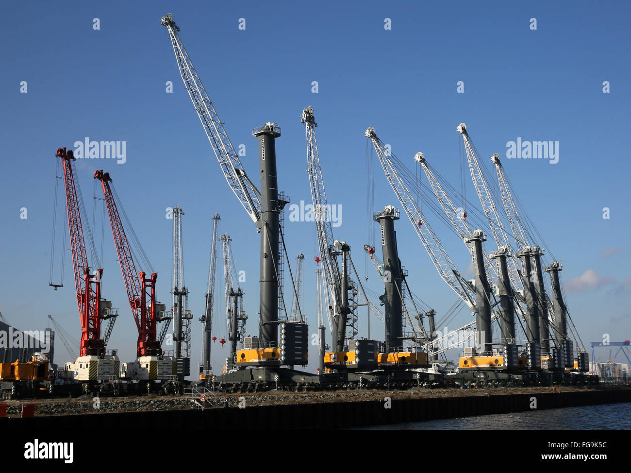 Mobile harbour cranes under construction at crane manufacturer Liebherr ...