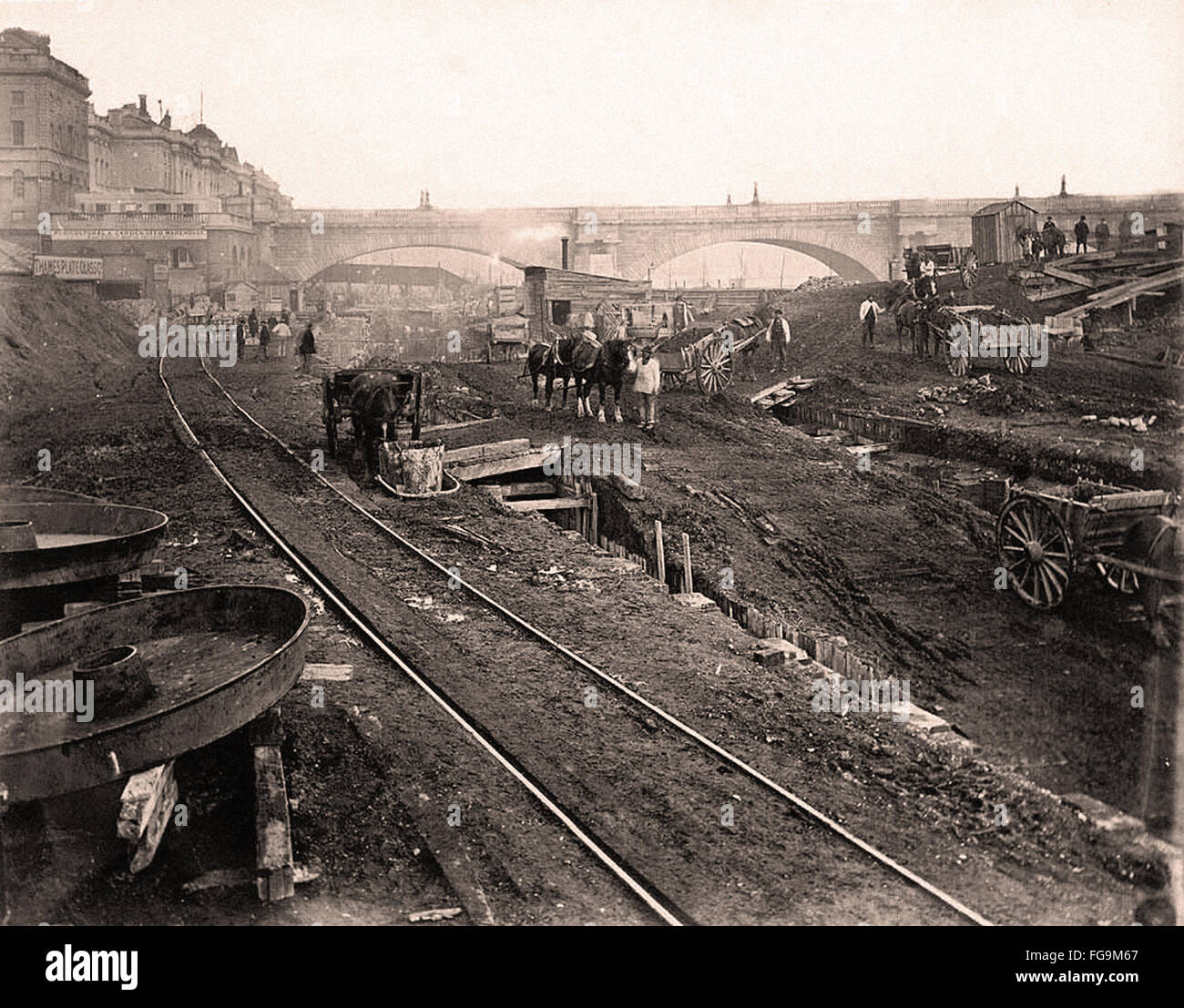 Old london underground hi-res stock photography and images - Alamy
