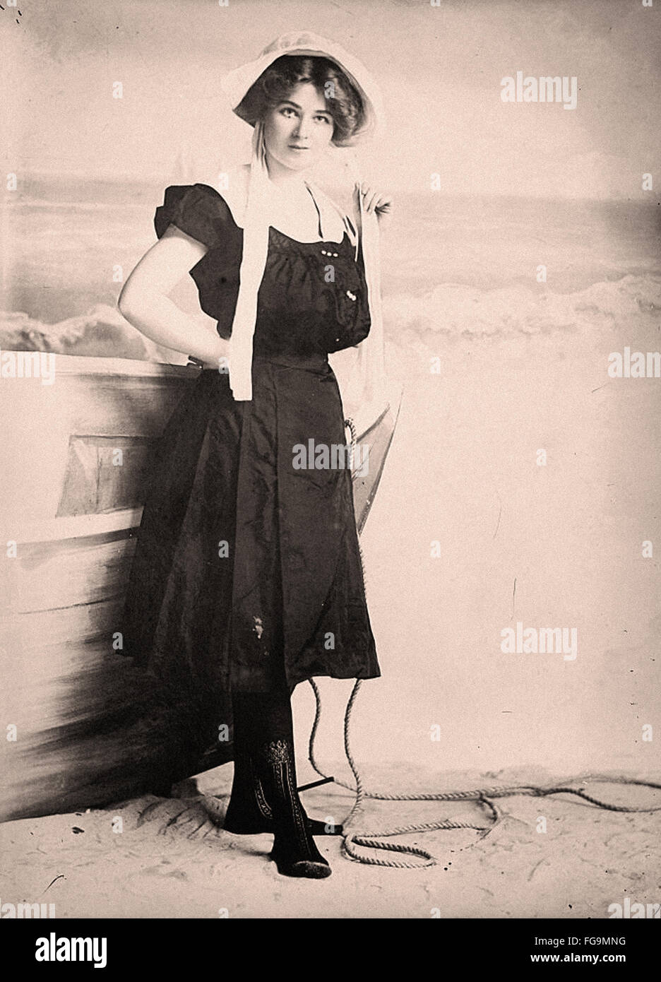 On the beach in Victorian era - Victorian swimwear Stock Photo - Alamy