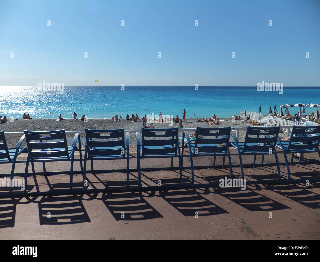 People at beach chairs hi-res stock photography and images - Alamy