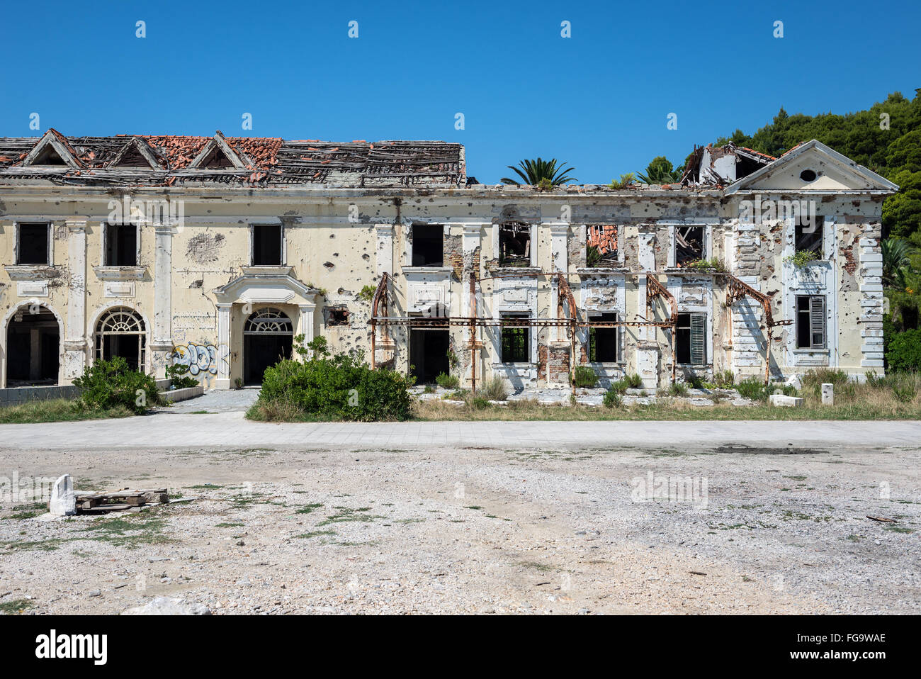 abandoned hotel in Kupari, tourist complex destroyed during Croatian ...