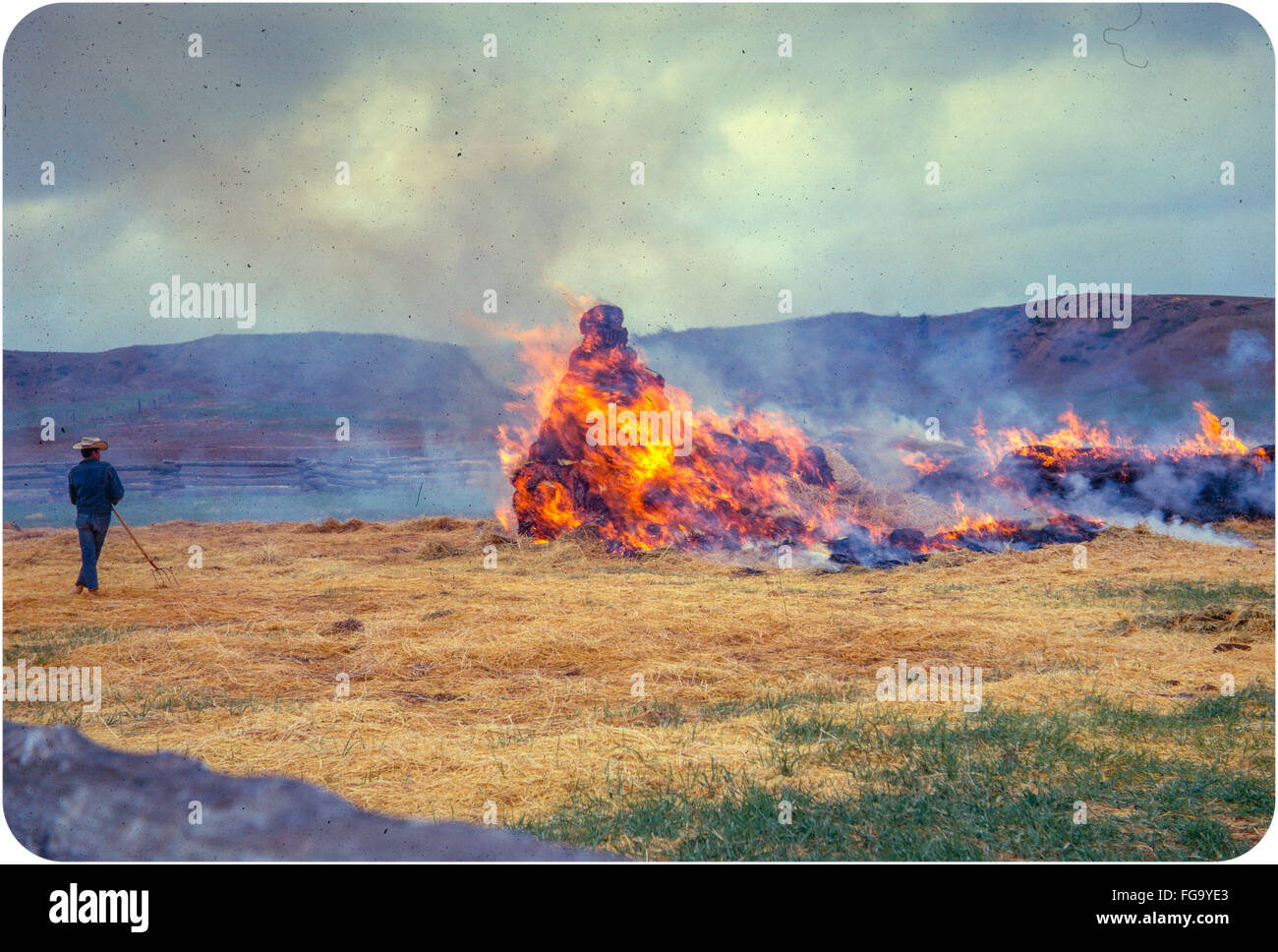 Burning Straw High Resolution Stock Photography and Images - Alamy
